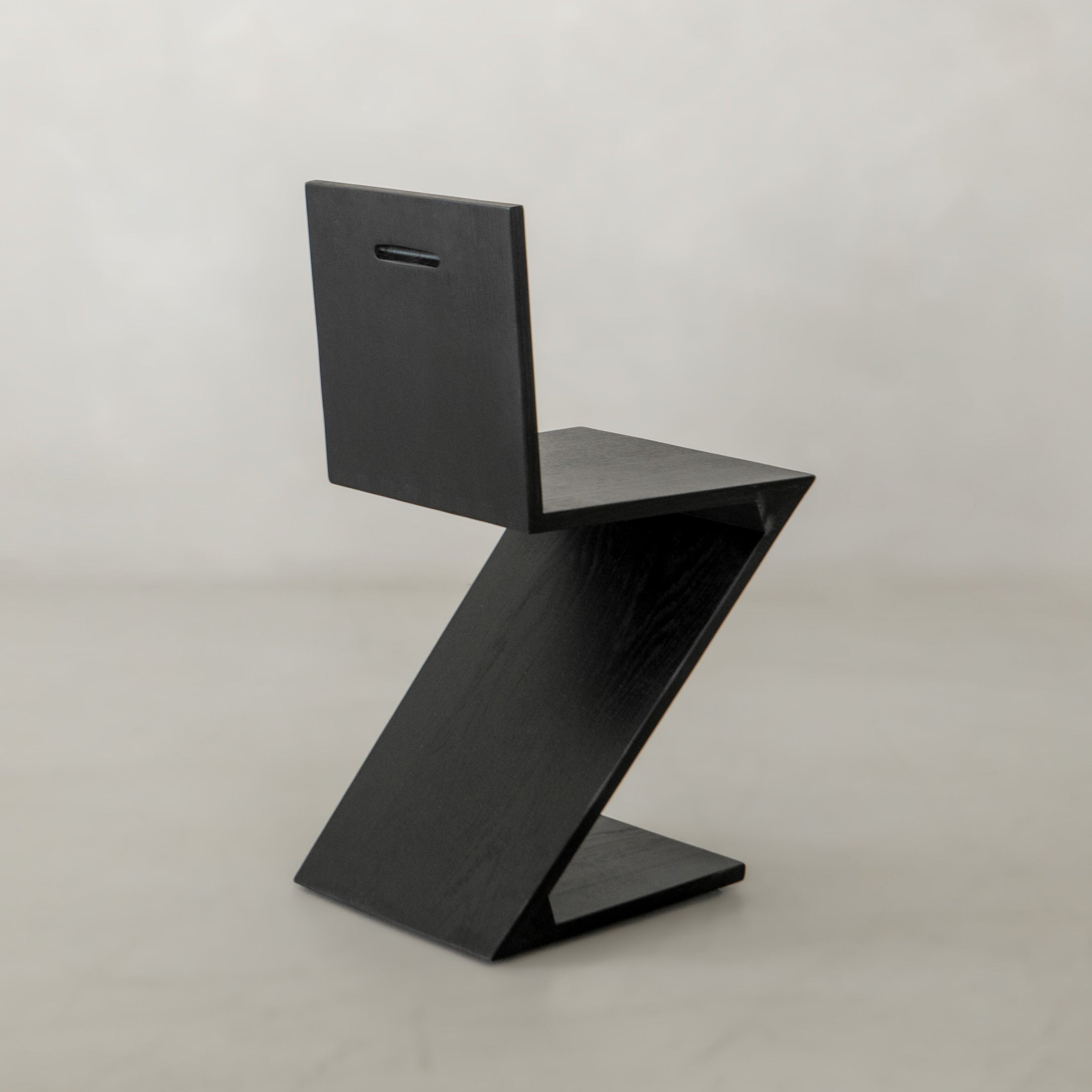 Z Chair – Neuemaison