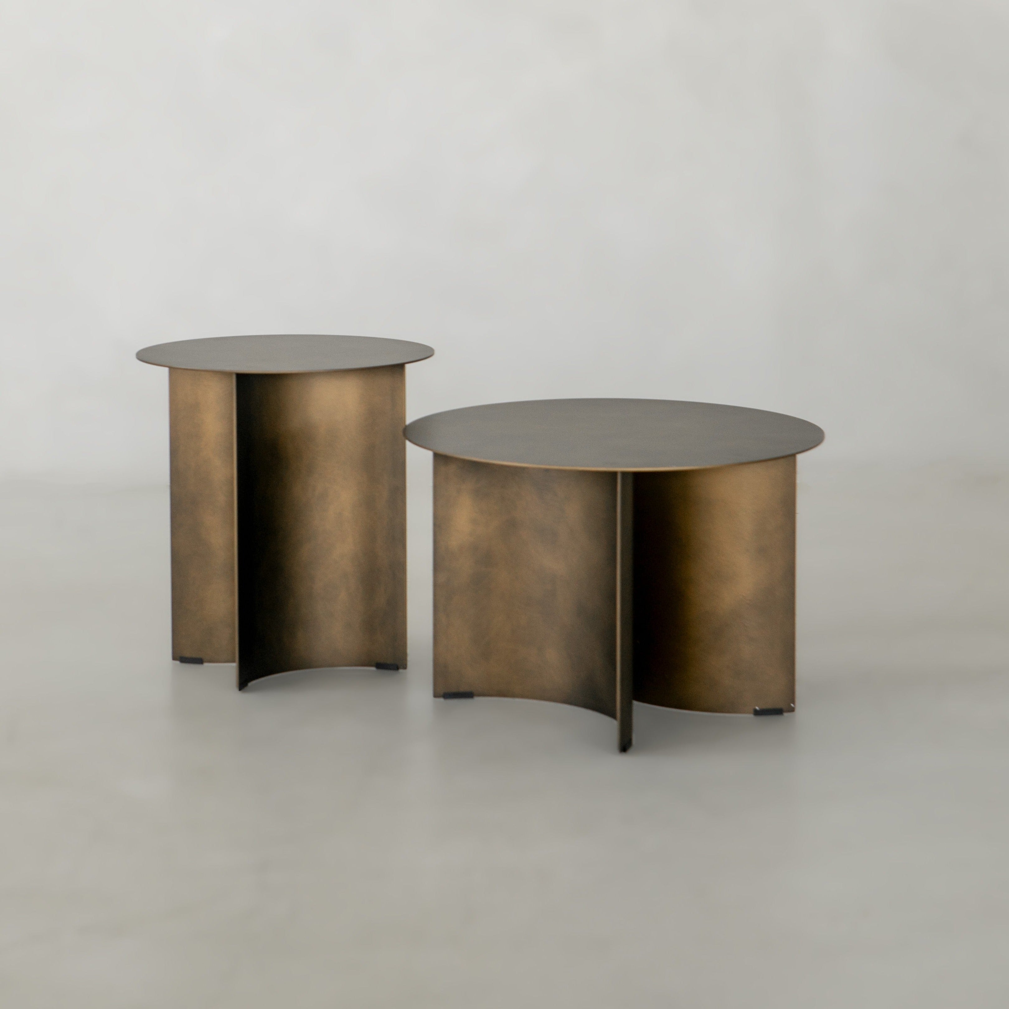 Set Of Roma Tables – Neuemaison