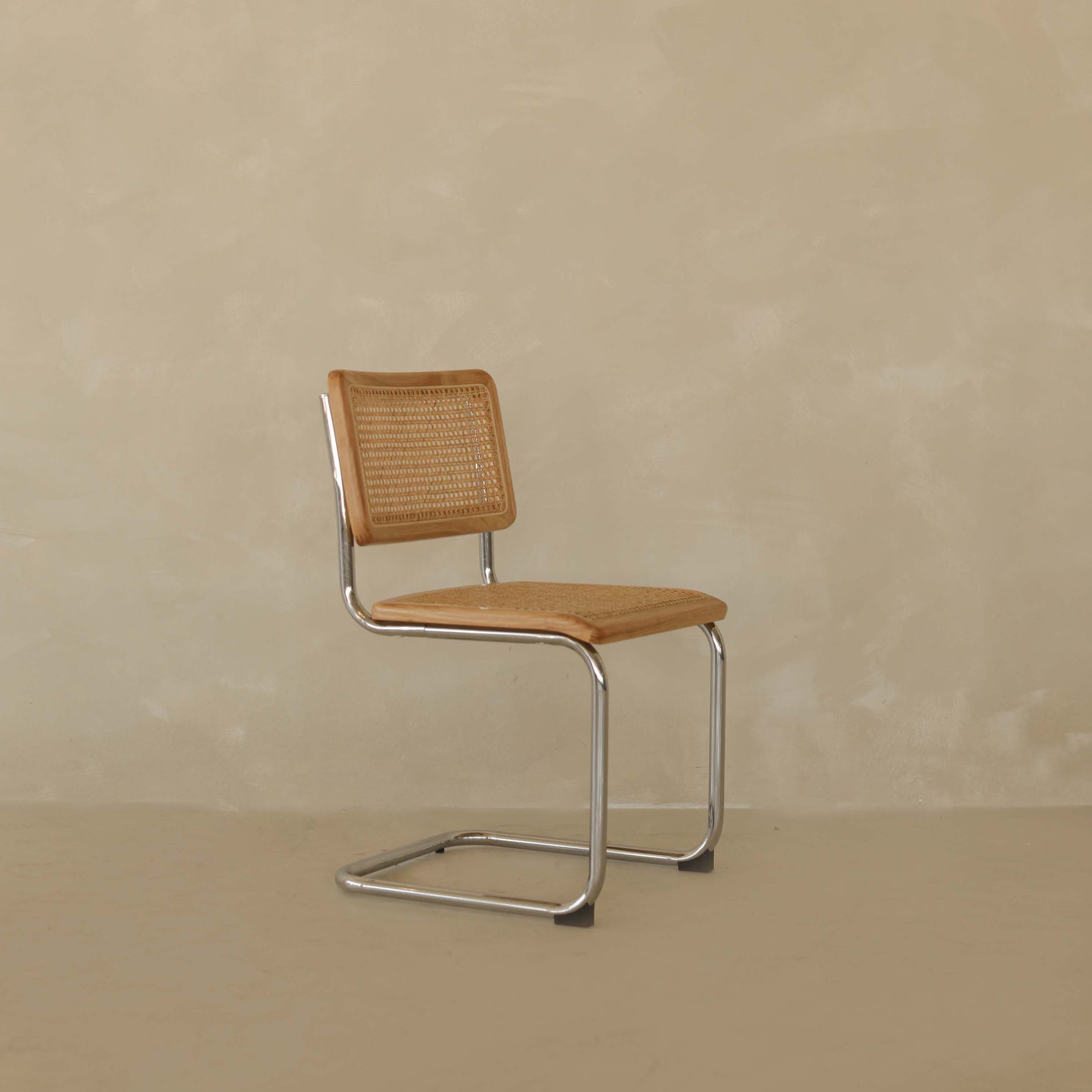 Elio Dining Chair – Neuemaison